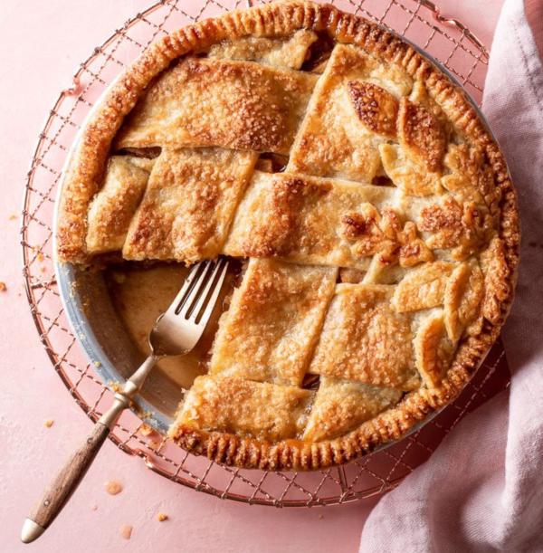 DRIED SNITZ PIE – Echo Hill Country Store